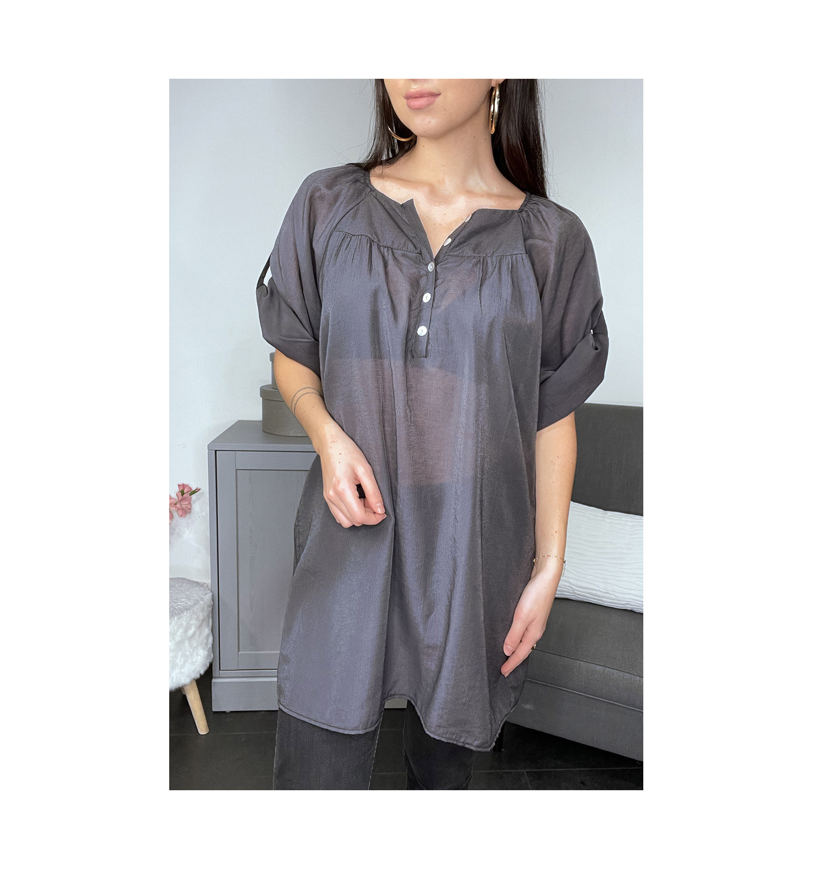 Robe tunique en soie ample satinée noire