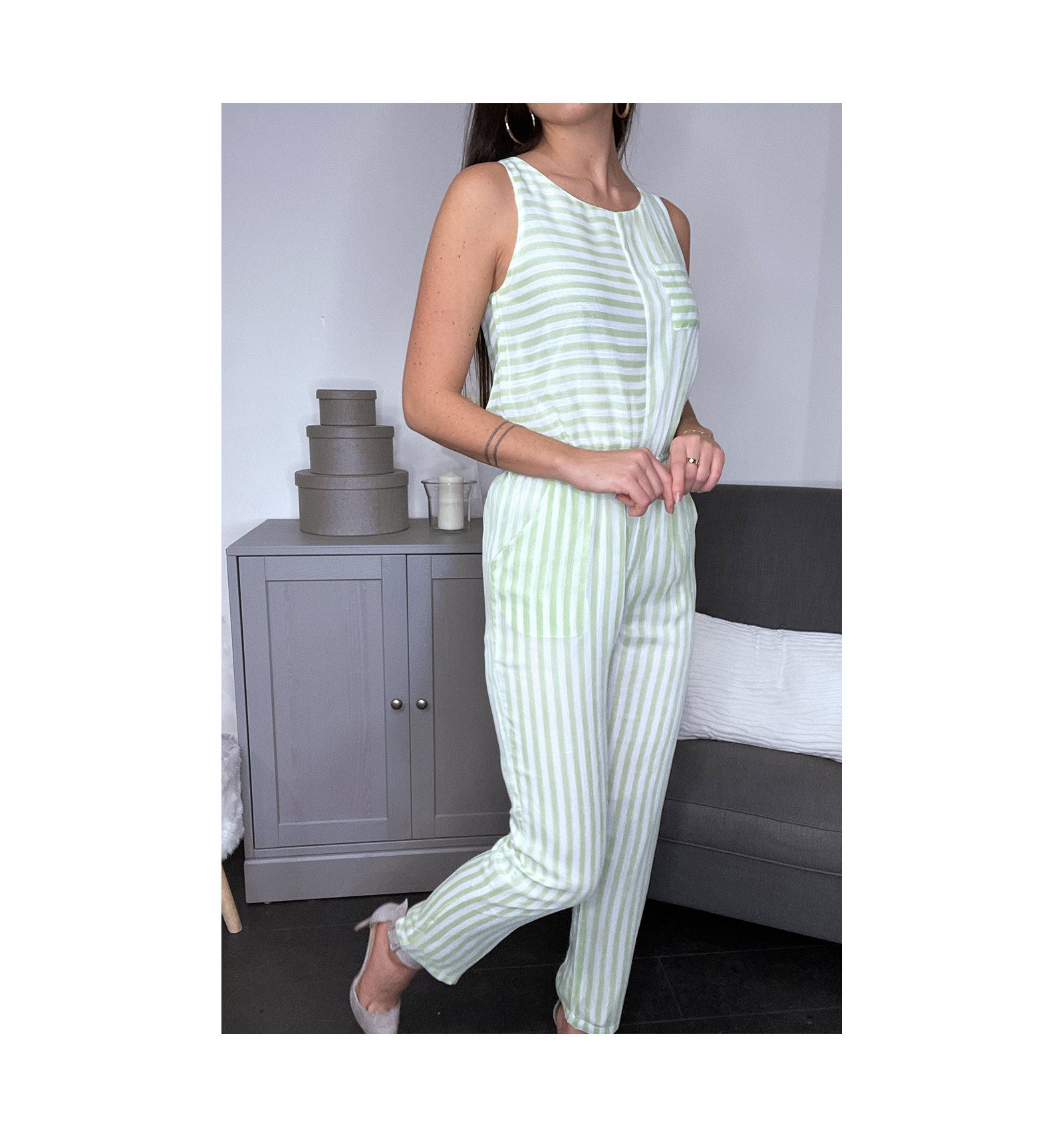 Combinaison verte à rayure doublée en voilage